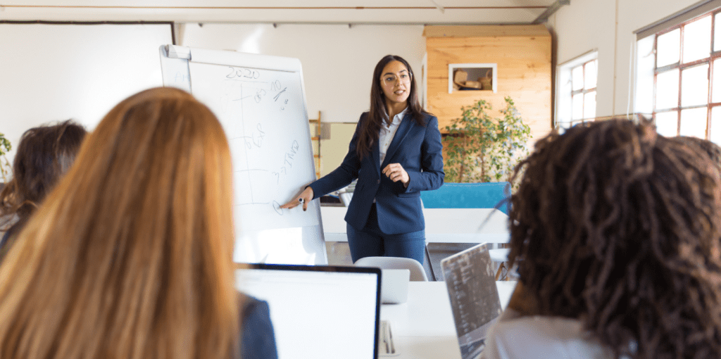 Comment choisir le bon parcours de formation pour développer ses compétences professionnelles et ...